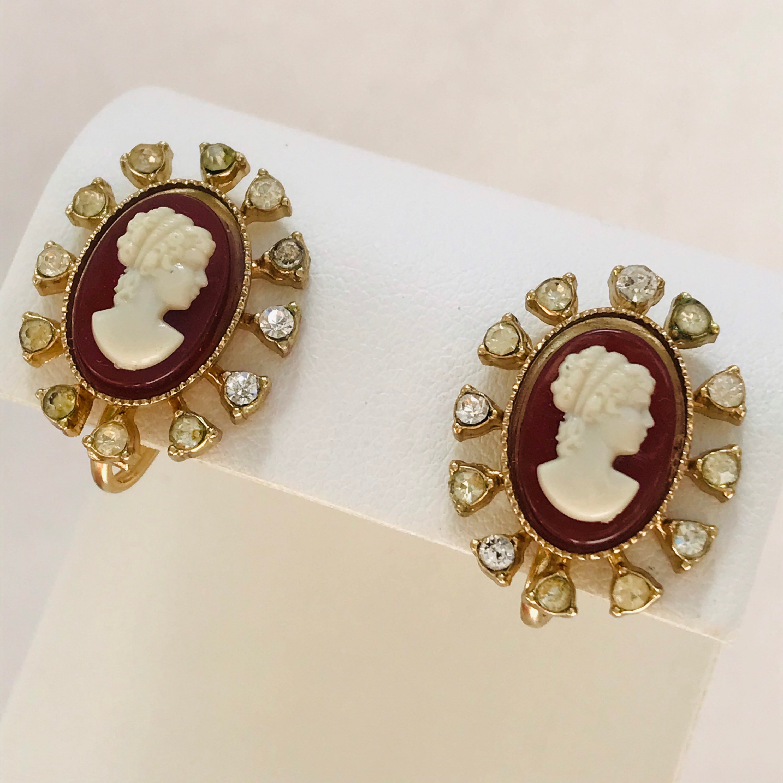 CORO Cameo Earrings - Cameo Screw Back Earrings - Red and White Cameo ...