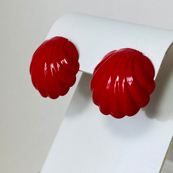 Red Enamel Shell Earrings - red clamshell earrings - Gem
