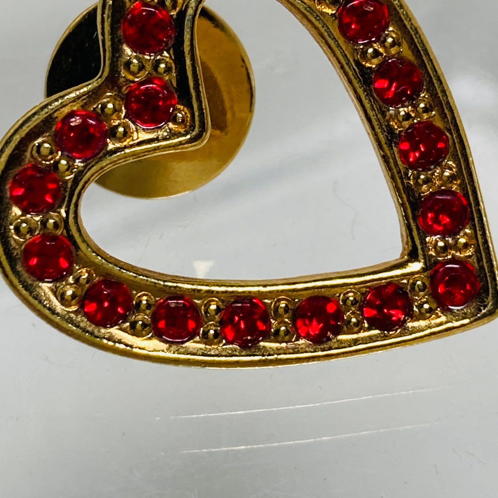 AVON Red Rhinestone Heart brooch red heart pin Vintage - Etsy.de