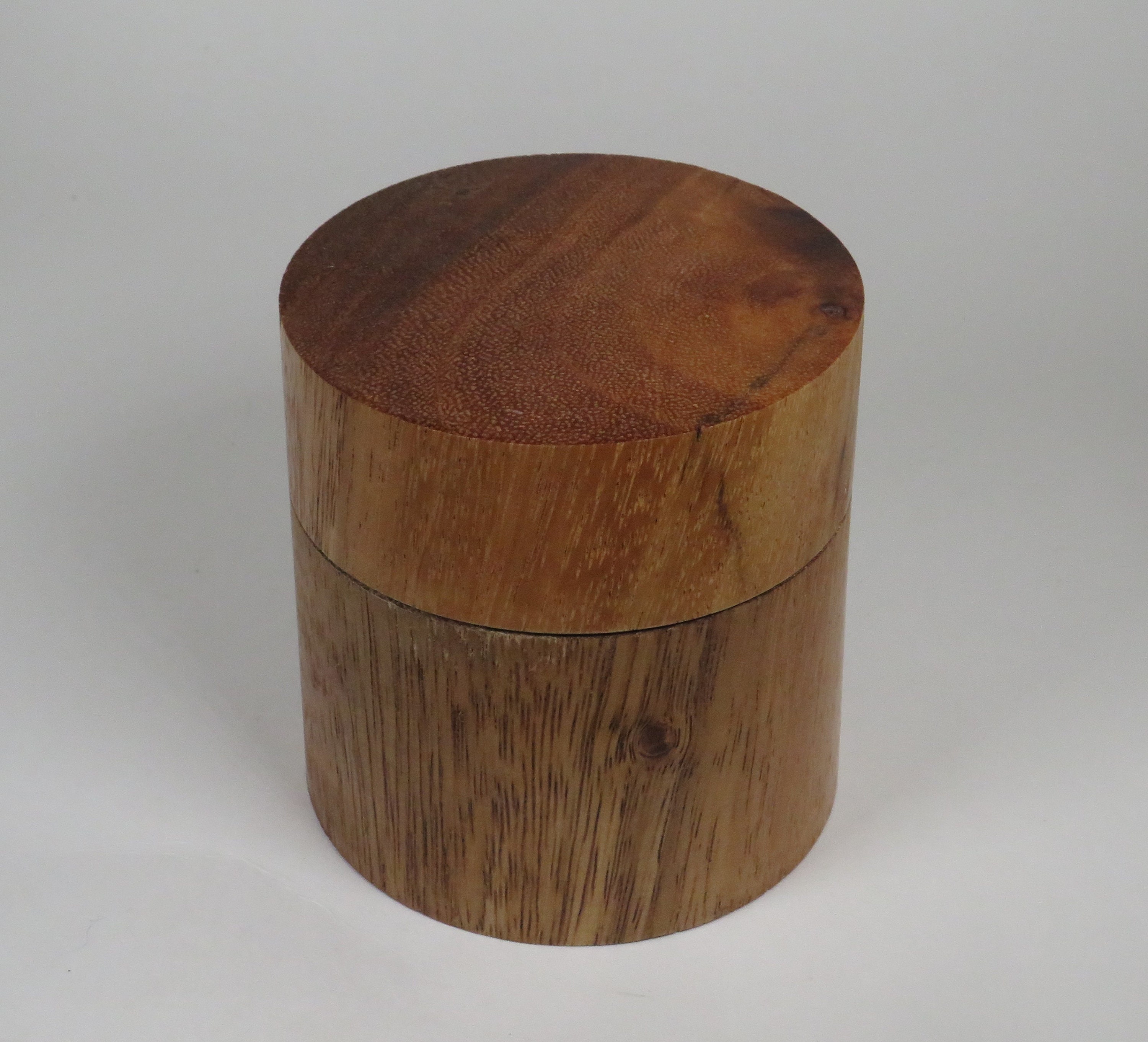 Hand Turned Hawaiian Mango Wood Threaded Box With Full Set of - Etsy