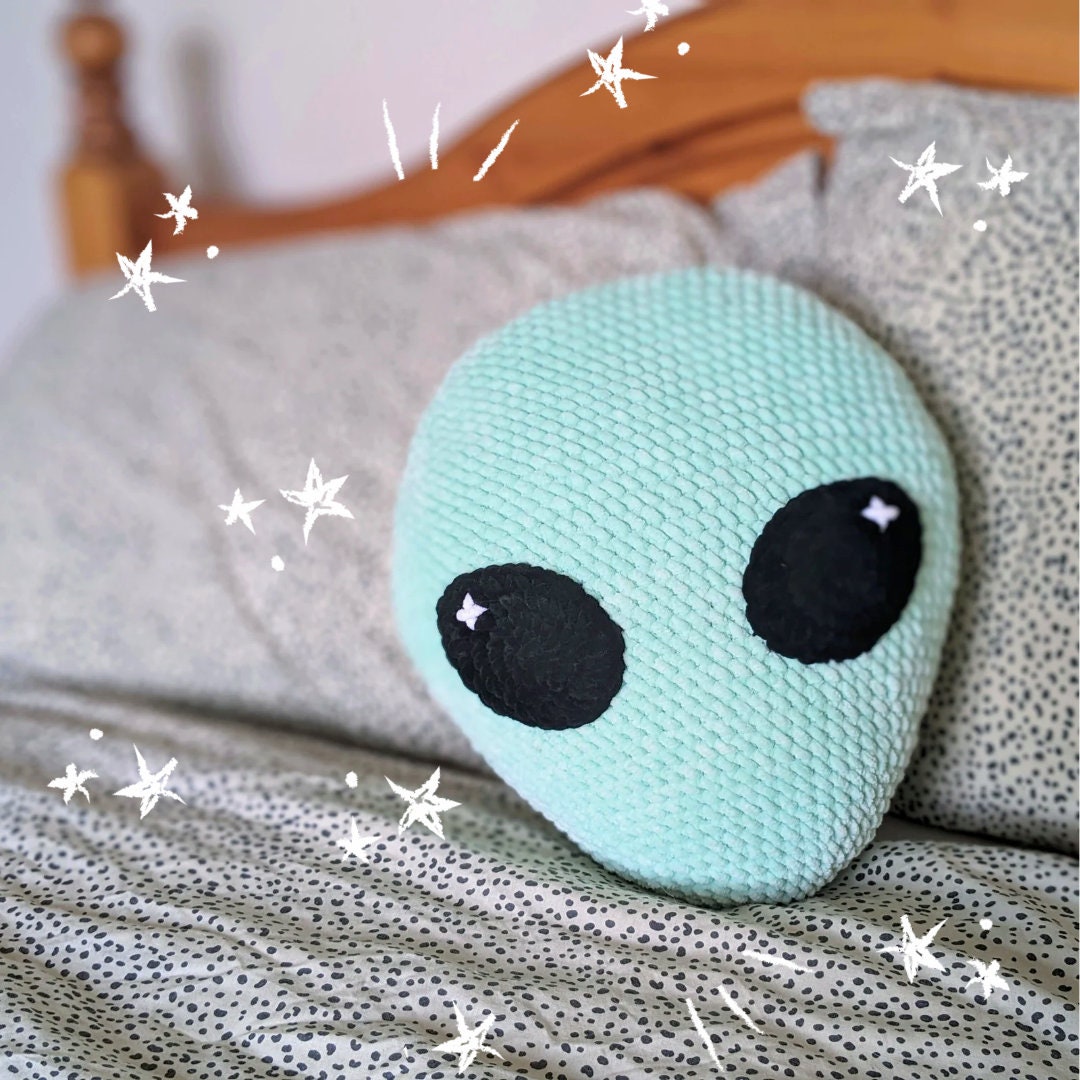 Crochet Alien Cushion Pattern Crochet Pillow Beginner Alien Pattern ...