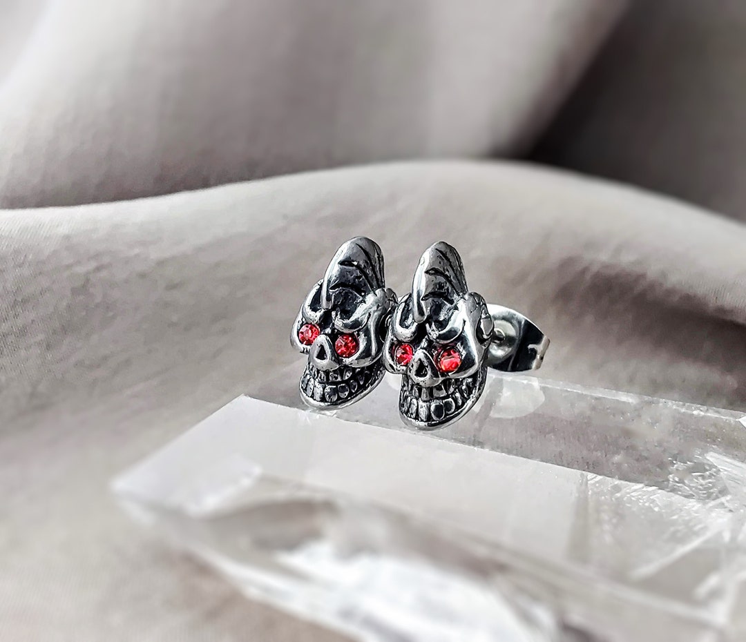 Mohawk Skull Red Eyes CZ Stud Earrings, 316L Surgical Steel Punk Skull ...