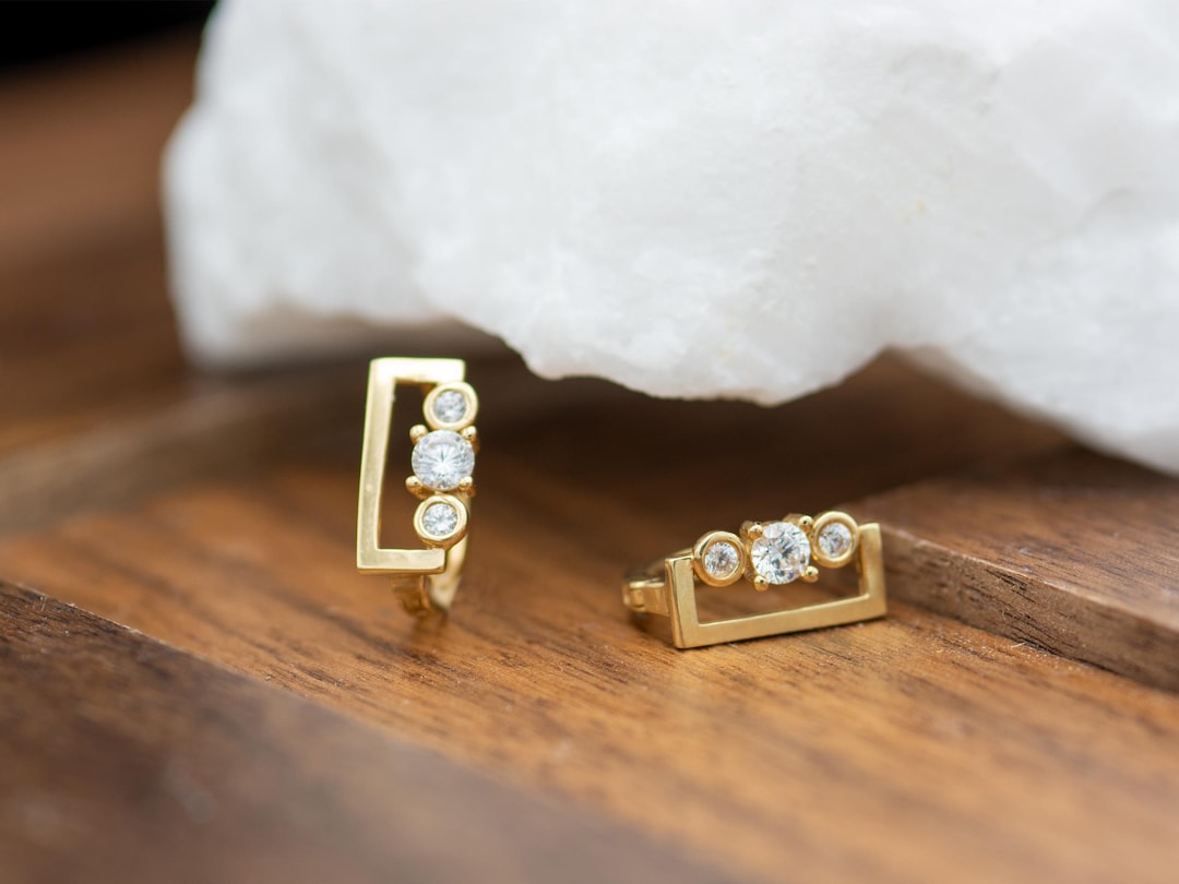 14k Solid Gold Geometric Rectangular Simulated Diamonds Huggies Earring ...