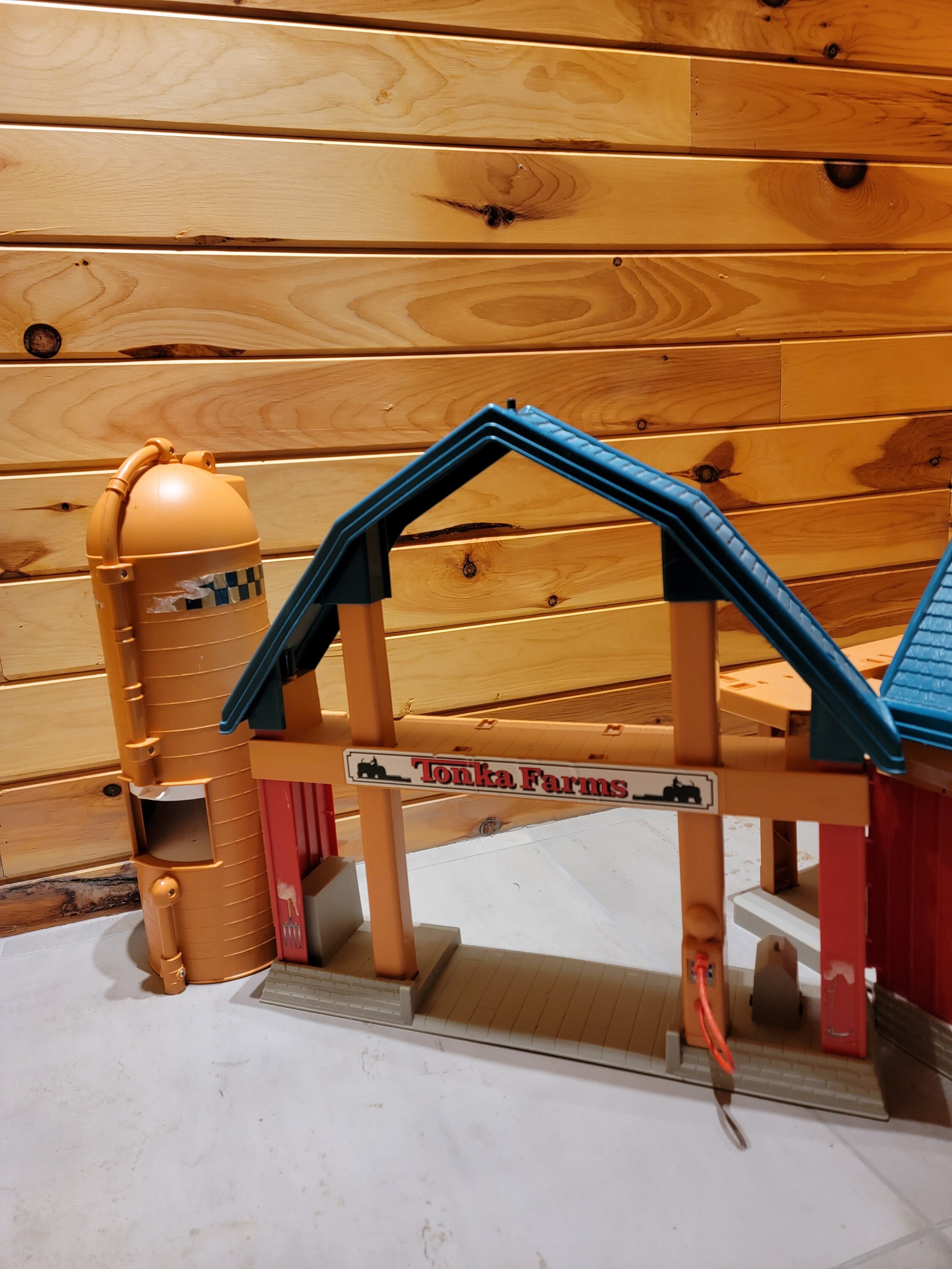 Tonka Farms Vintage Barn Silo Large Plastic Play Set 1995 - Etsy