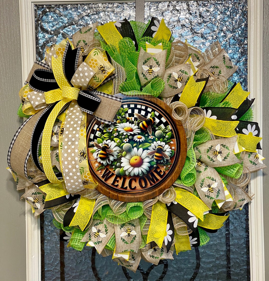 Welcome Bumble Bee Wreath, Wreath With Welcome Bee Sign - Etsy
