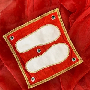 Indian Wedding Ceremony Accessories Mandap Ropan Varmala Saptapadi ...