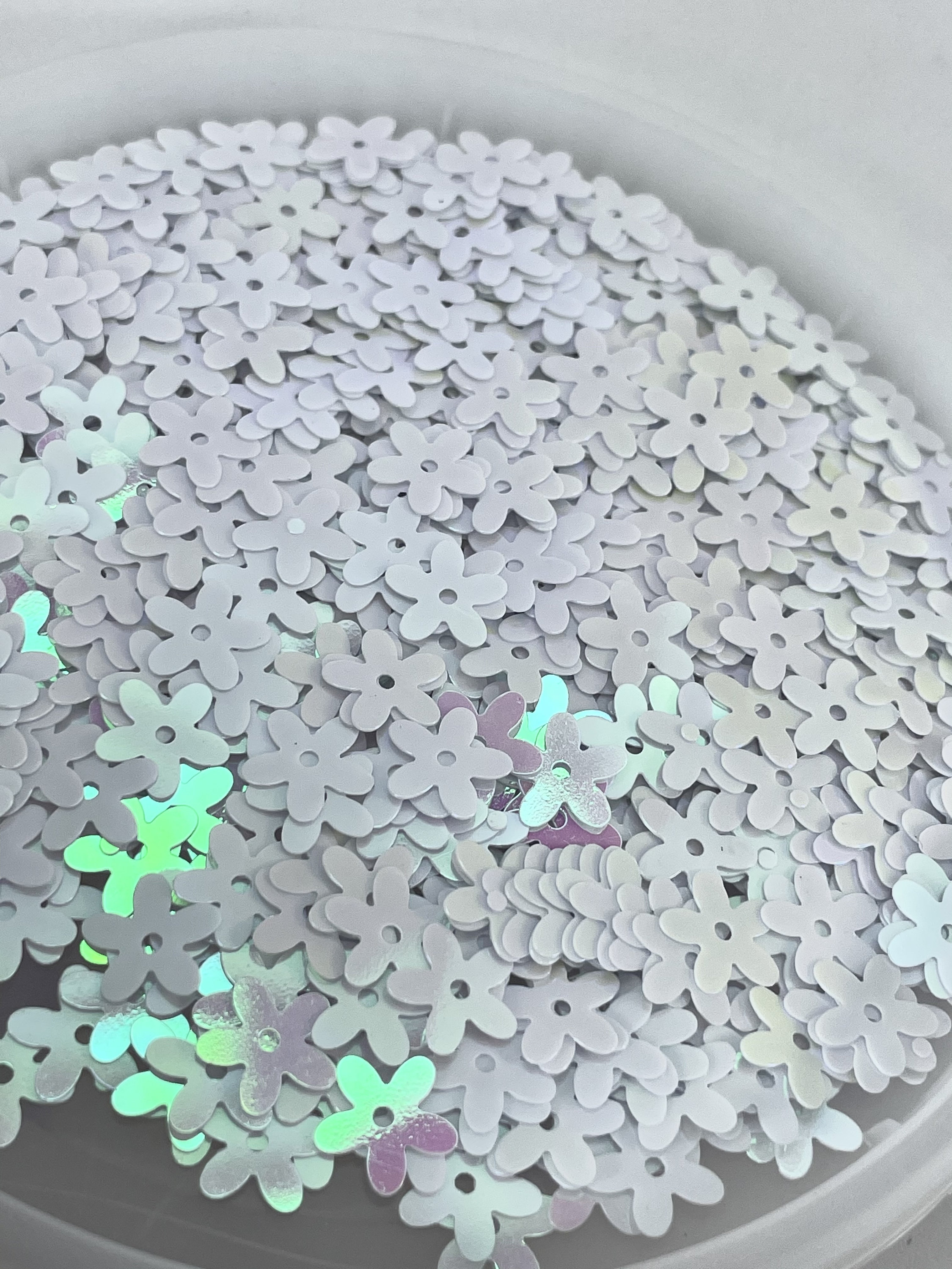 5 G / 10 G / 20 G Shimmering Sparkle White Flower Sequin 8-10 - Etsy