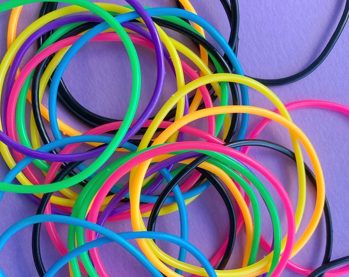 12 Gummy Bangles/shag Bands/90s/rubber/bracelet/neon/black/rainbow - Etsy