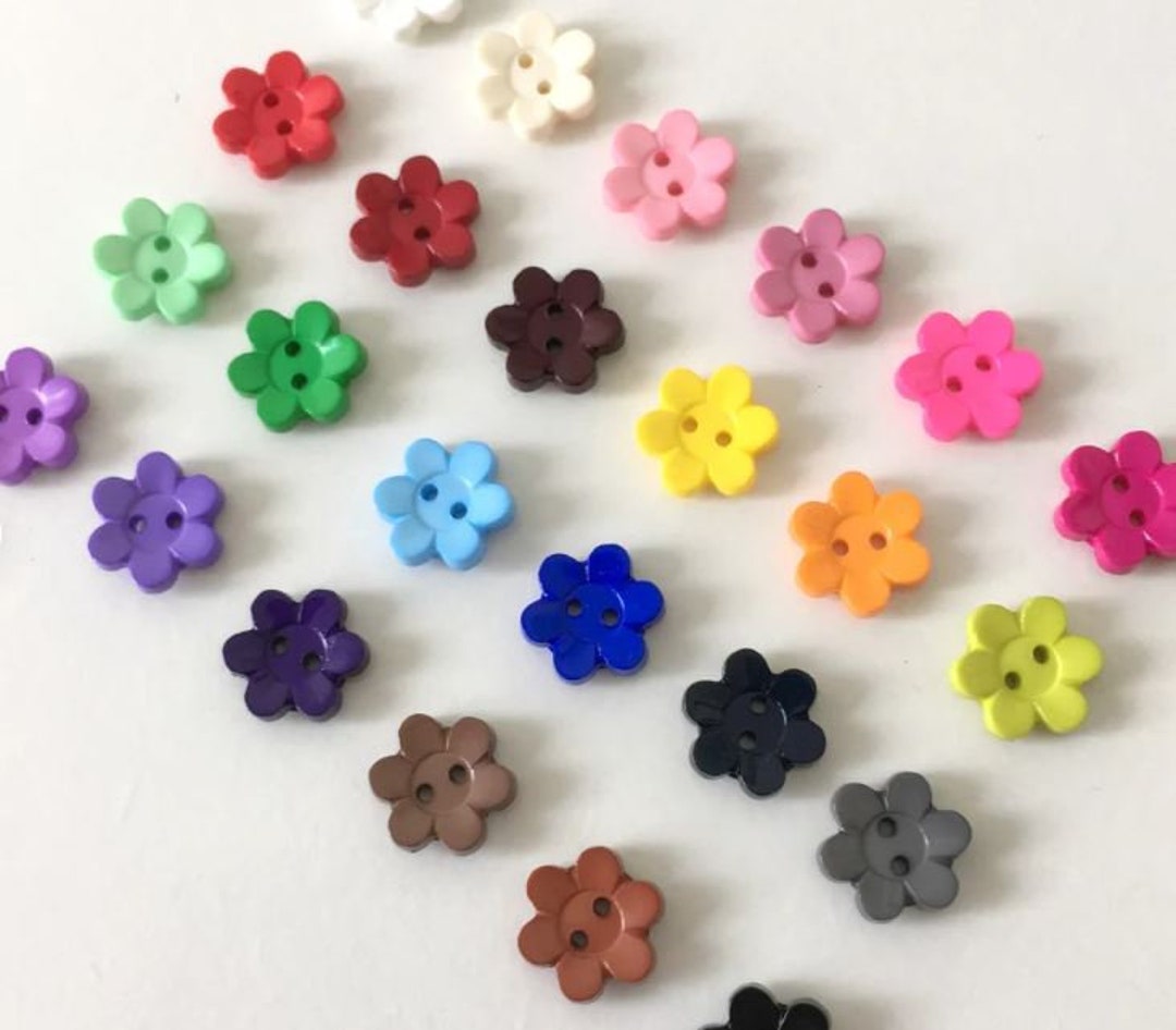 Daisy Flower Shaped Buttons, 15mm, 5/8" (5pk) Glossy Finish With Two ...