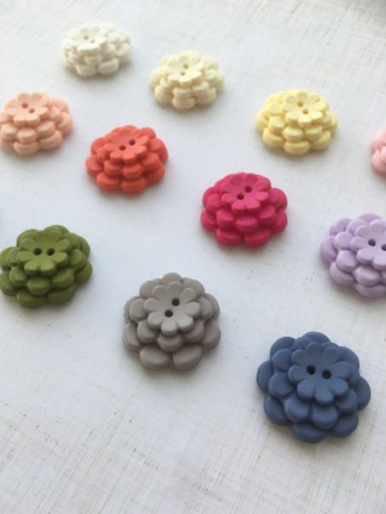 Petal Flower Shaped Buttons - 3 Sizes (5pk), Made in Italy - Etsy