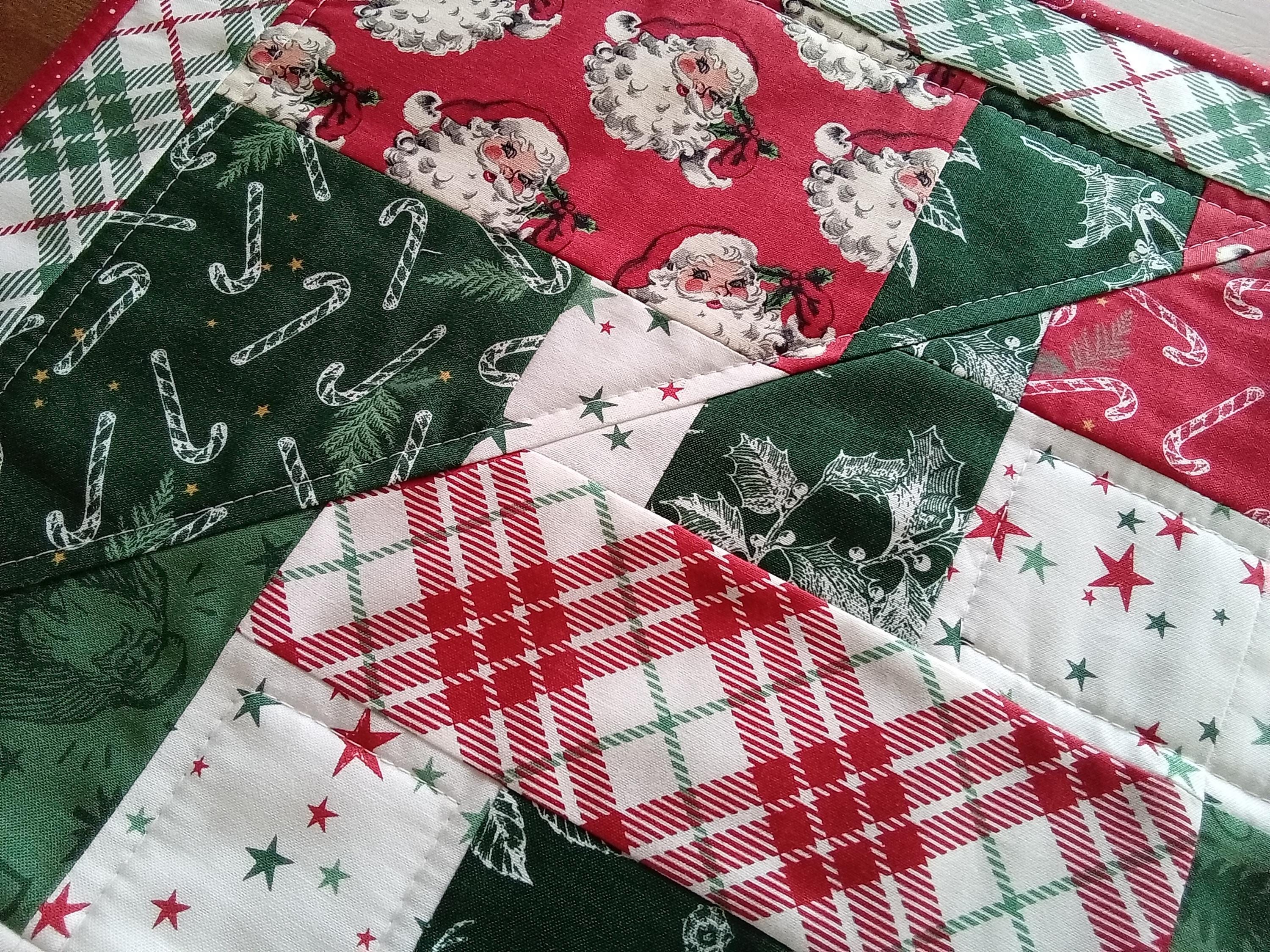 Christmas Table Topper - Etsy