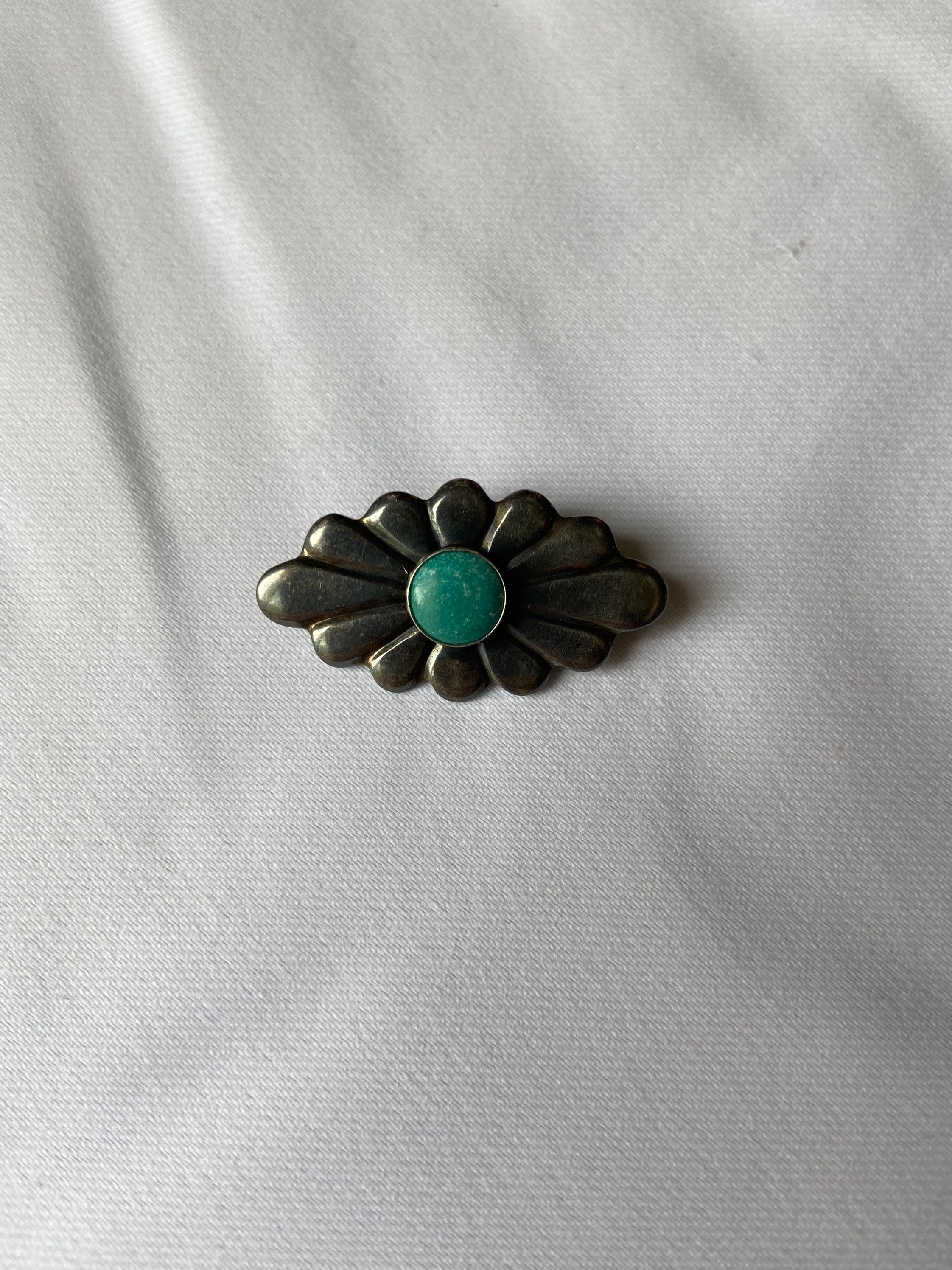 Vintage metal brooch | Etsy