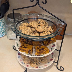 3 Tier Wrought Iron Pie Plate Holder - Holds Standard 9" Pie Plates ...