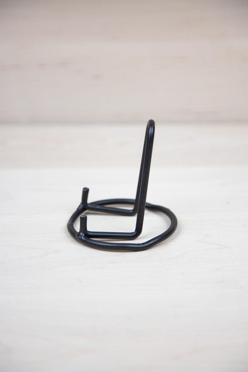 Wrought Iron Plate Holder - Amish Made Kitchen Storage, Heirloom ...