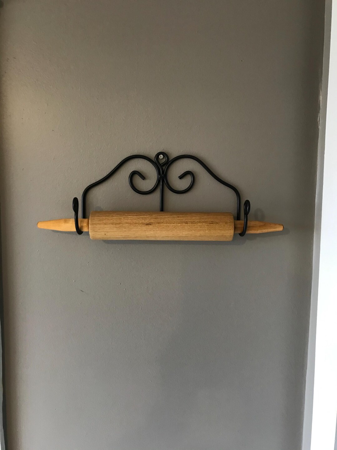 Wrought Iron Rolling Pin Holder – Amish Made Farmhouse Kitchen Decor - Etsy