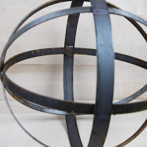Rusty Metal Garden Orb Spheres - Multiple Sizes - Black or Rustic ...