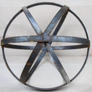 Rusty Metal Garden Orb Spheres - Multiple Sizes - Black or Rustic ...