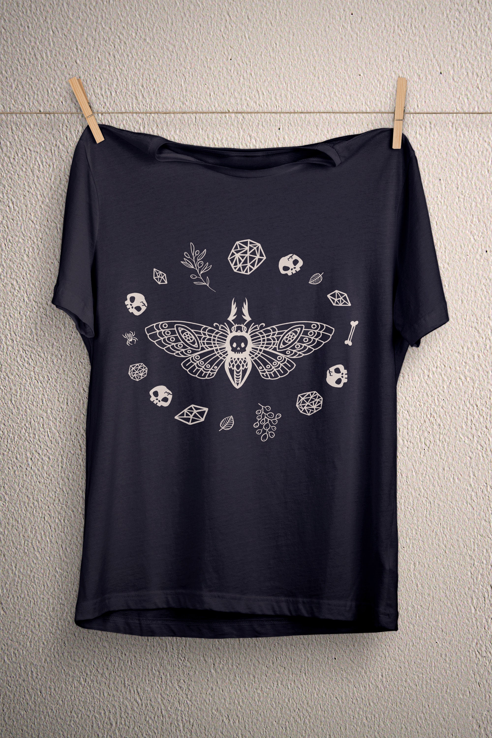 Creepy Cute Death's Head Hawk Moth T-shirt Crystal Luna | Etsy