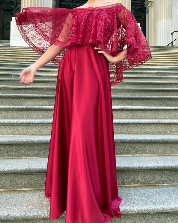 Vintage 1970s Cranberry Gown with Lace Bertha Collar … - Gem