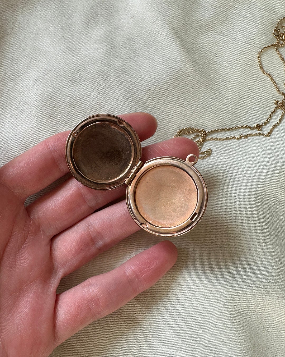 Late Victorian Aesthetic Movement Floral Locket Antique Locket, Vintage ...