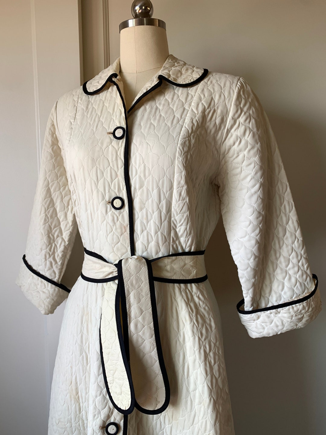 40's Rothley Ivory Quilted Robe/dressing Gown With Black - Etsy