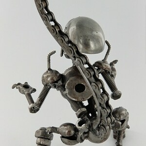 Handmade Recycled Metal Art Statue,handpainted Scrap Sculpture Alien ...