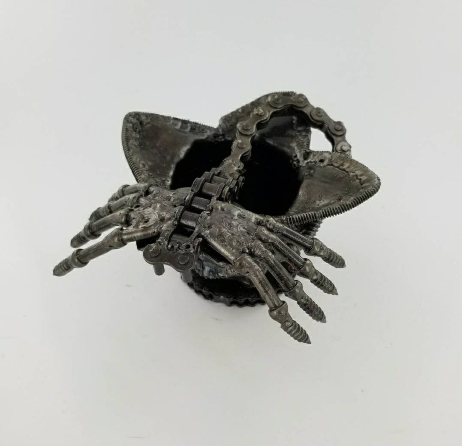 Alien Egg Facehugger,handmade Recycled Metal Art Sculpture,pen Holder ...