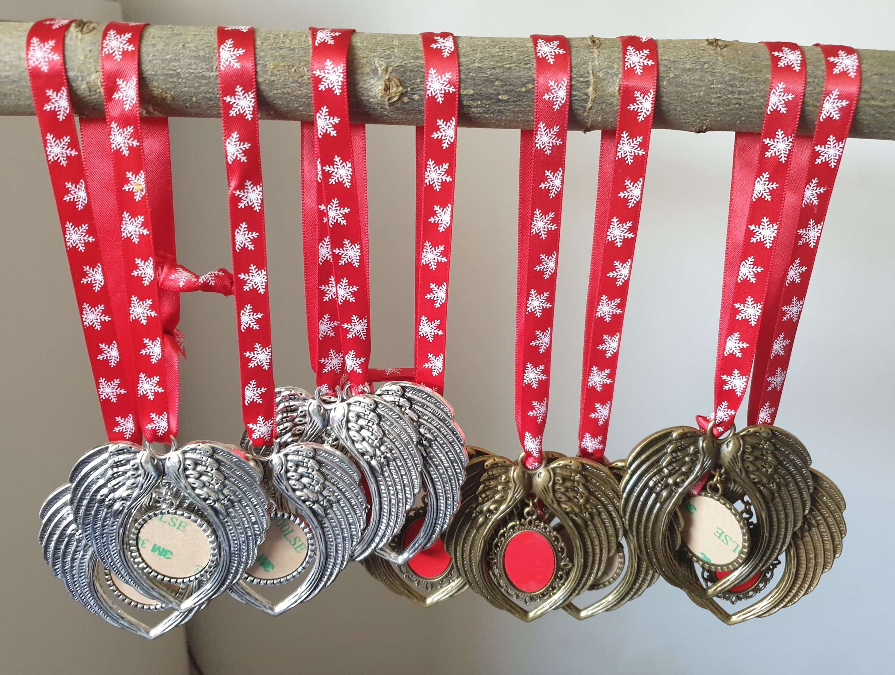 Hanging Angel Wings With a Round or Oval Photo Frame, Memory, Memorial ...