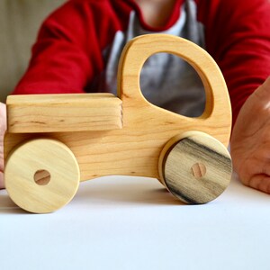 Wooden Toy Car Push and Pull Toy Car for Toddler Natural Wooden ...