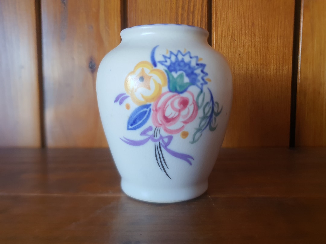 Pre 1934 Poole Pottery Vase in Rare DO Pattern and Painted by Iris ...