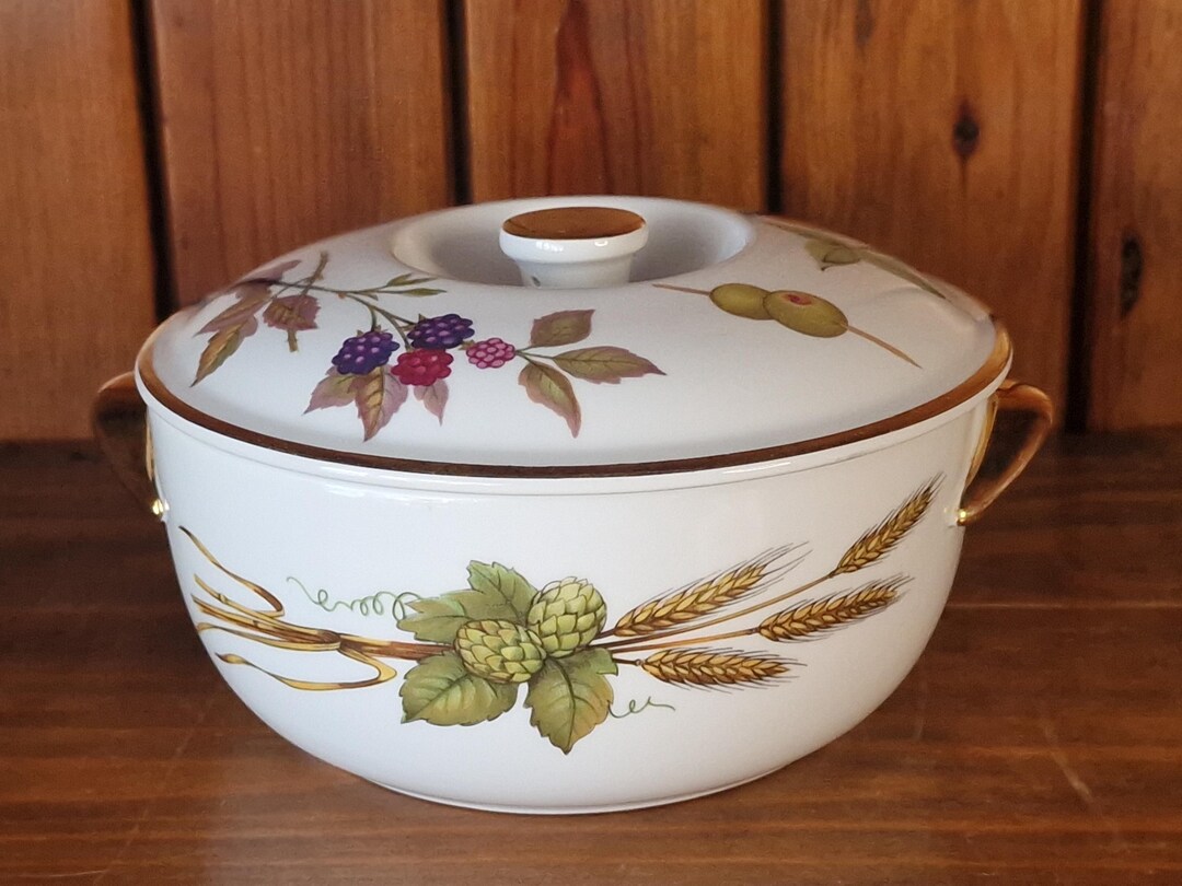 Vintage Royal Worcester Evesham Gold Edge Casserole Dish./ Serving Dish ...