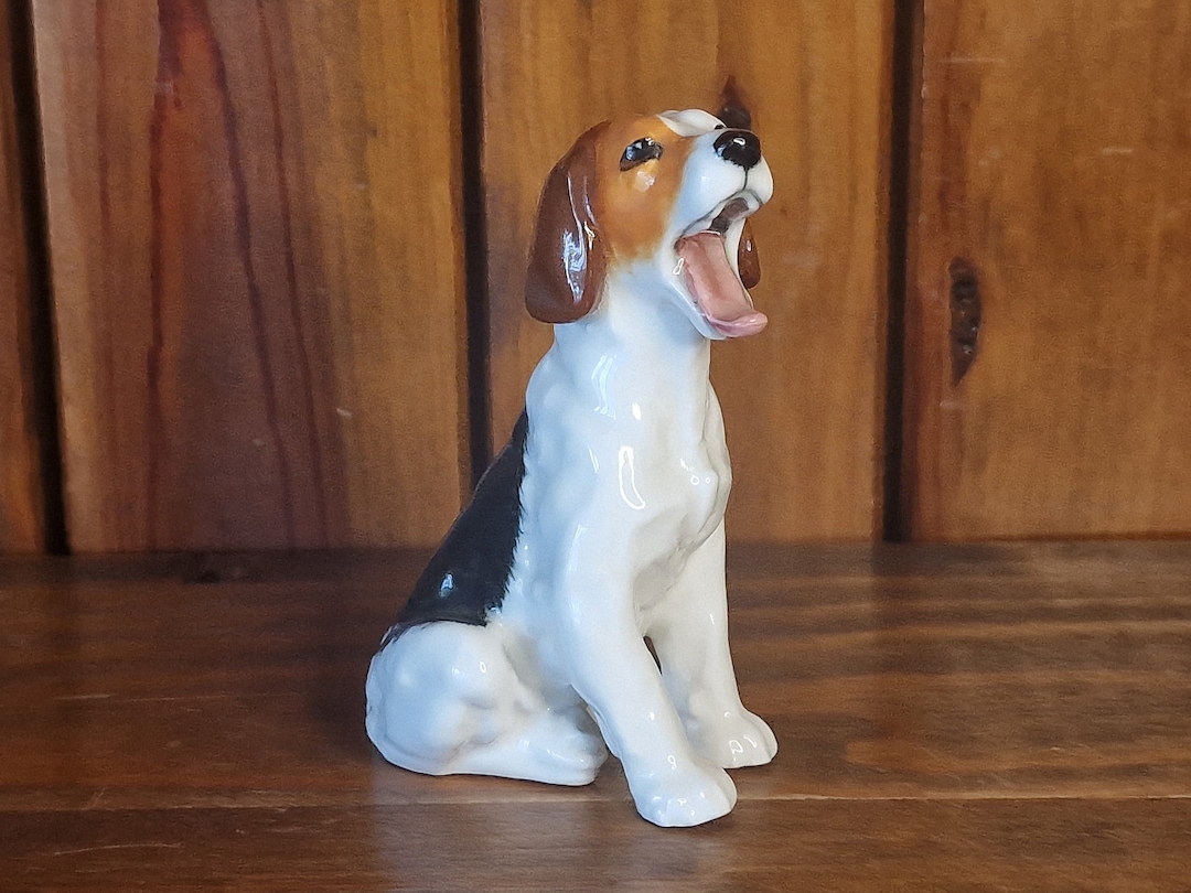 Vintage Royal Doulton Dog Yawning Figure Model Number 1099. Issued From ...