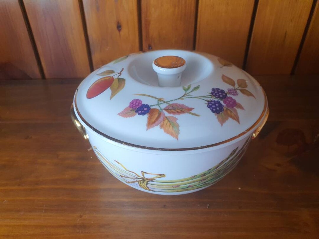 Vintage Royal Worcester Evesham Gold Edge Casserole Dish./ Serving Dish ...