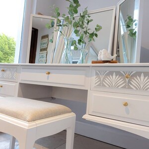 Spray Painted White Stag Minstrel Dressing Table Set With Triple Mirror ...