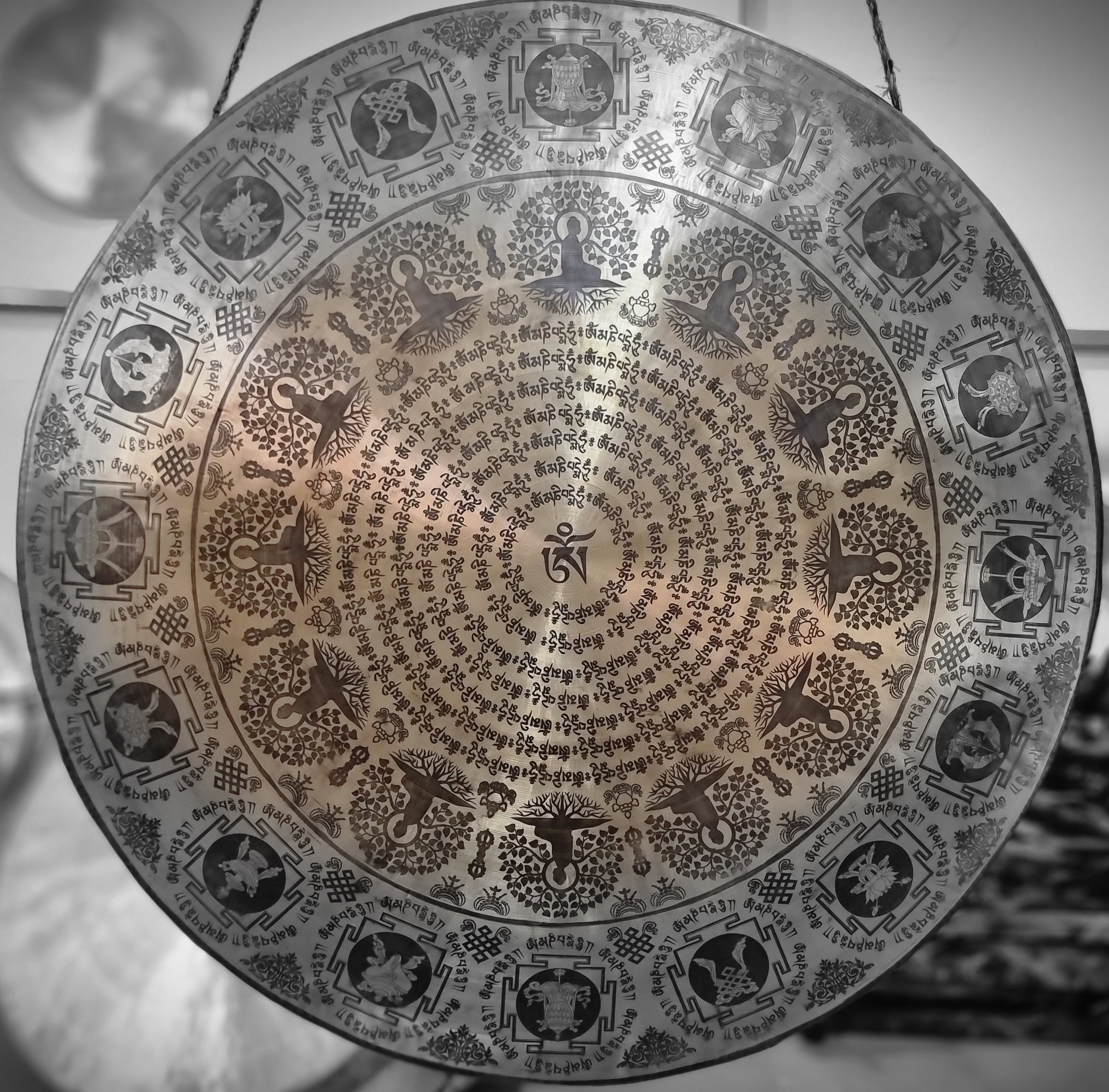 Large Size Master Healing Handmade Tibetan Gong- Professional Sound ...
