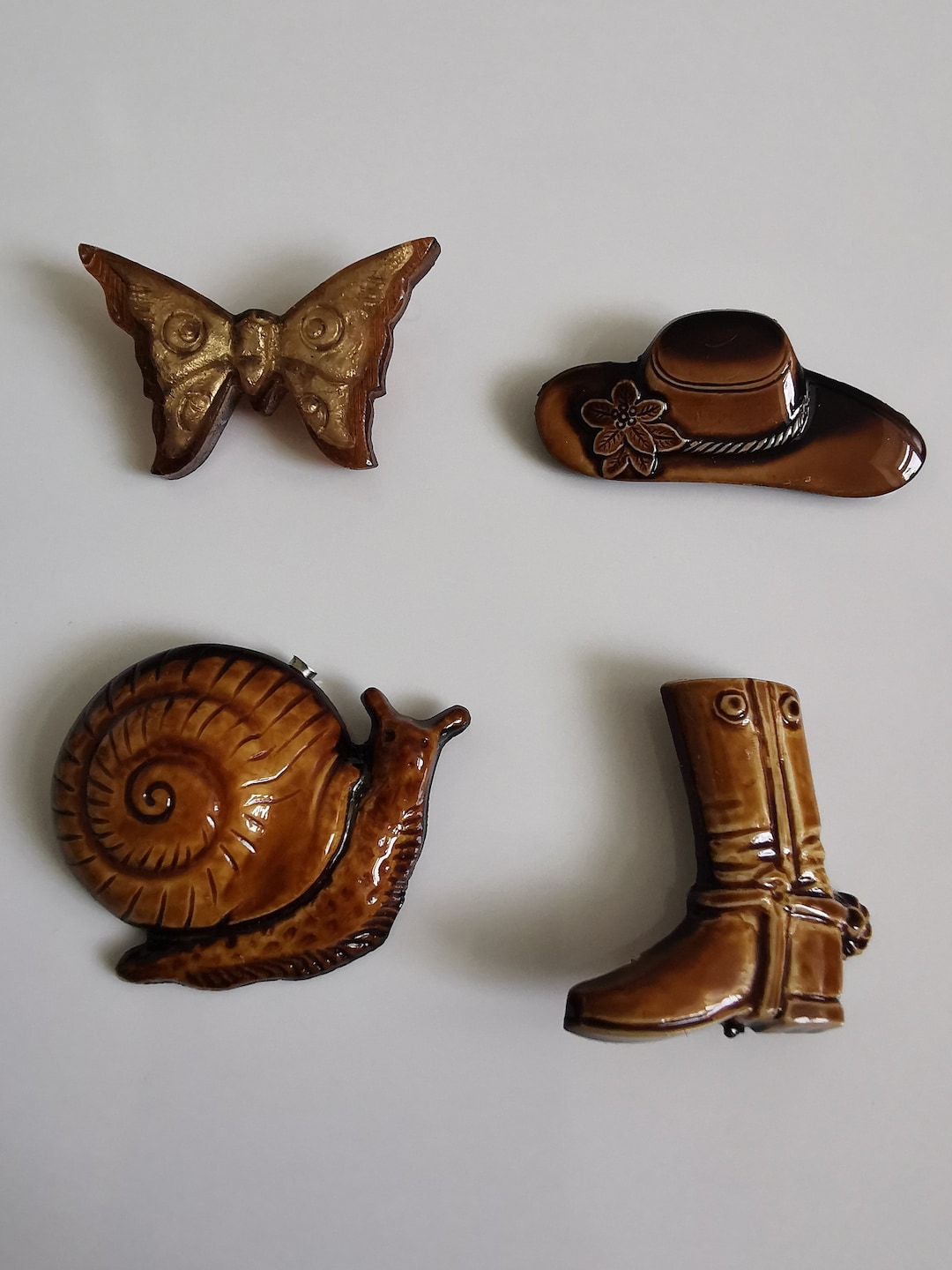 Broches Retro Snail Boots Chapeau Papillon Marron Plastique - Etsy France