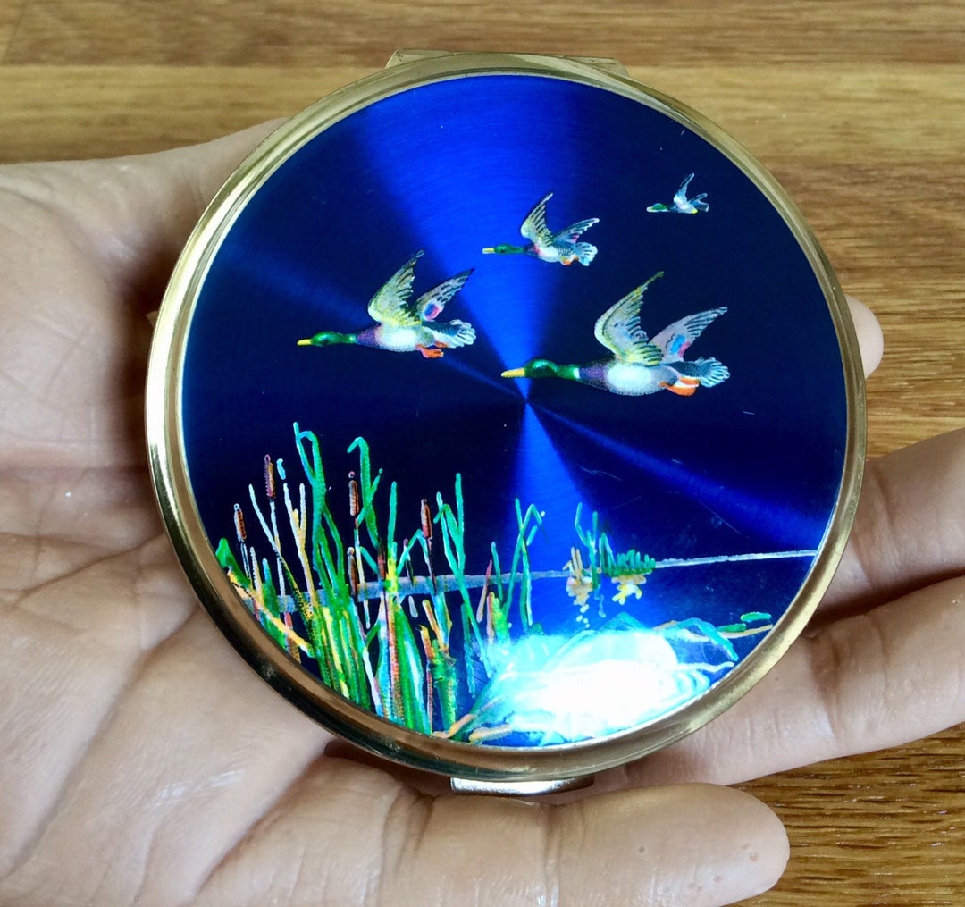 Vintage Stratton Flying Ducks Compact - Etsy