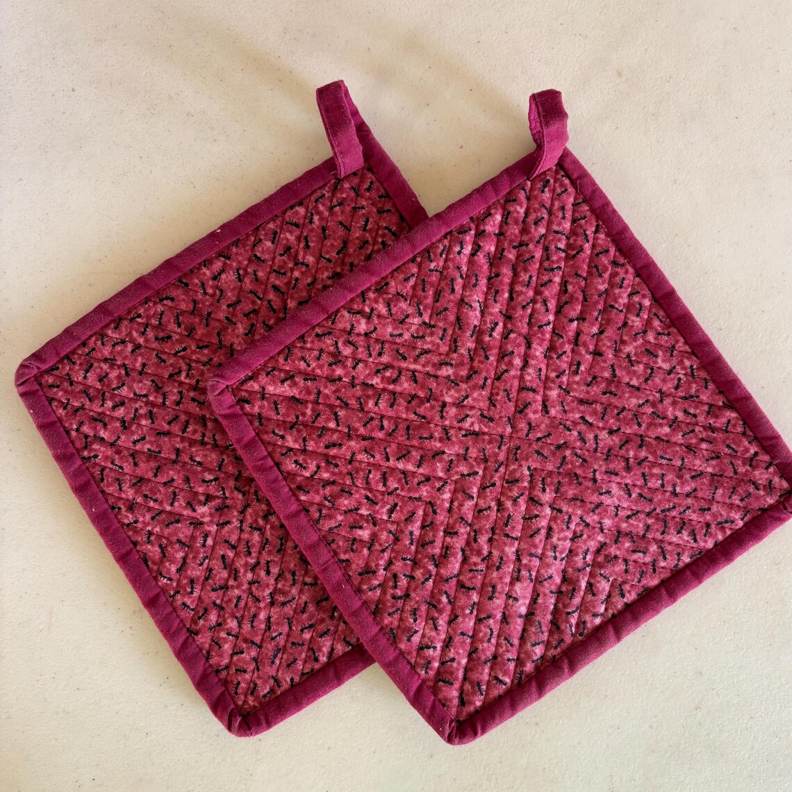 Set of Chenille Pot Holders With Ants, 2 Ant Hot Pads, Red/maroon With ...