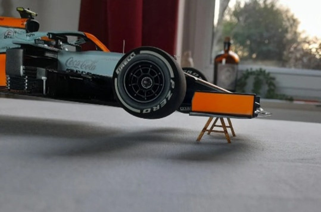 1:18 Scale Model Car Display Stands X2 Pairs F1 or Super Cars Made From ...