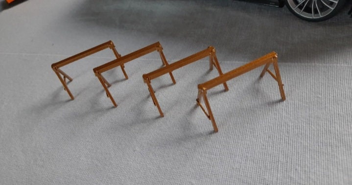 1:18 Scale Model Car Display Stands X2 Pairs F1 or Super Cars Made From ...