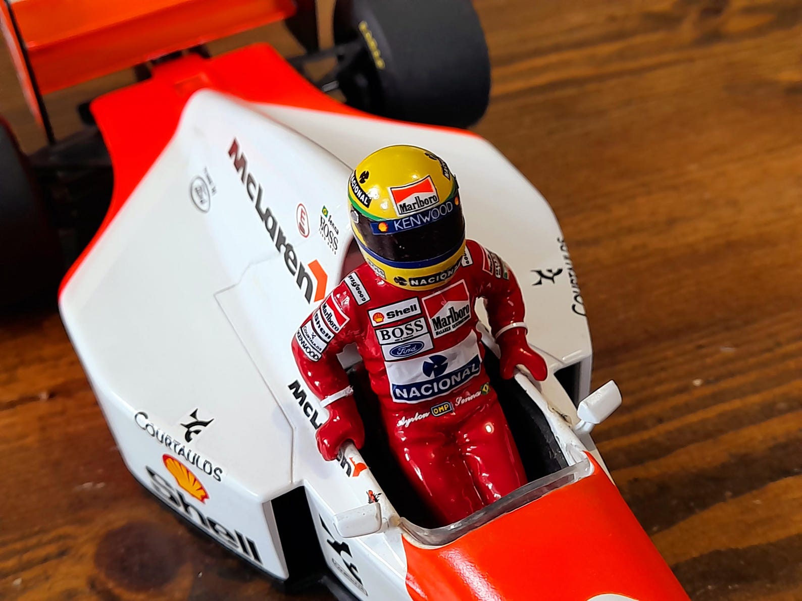 1:18 Ayrton Senna Mclaren Driver Figurine Suit Minichamps Mp4/8, Gp ...