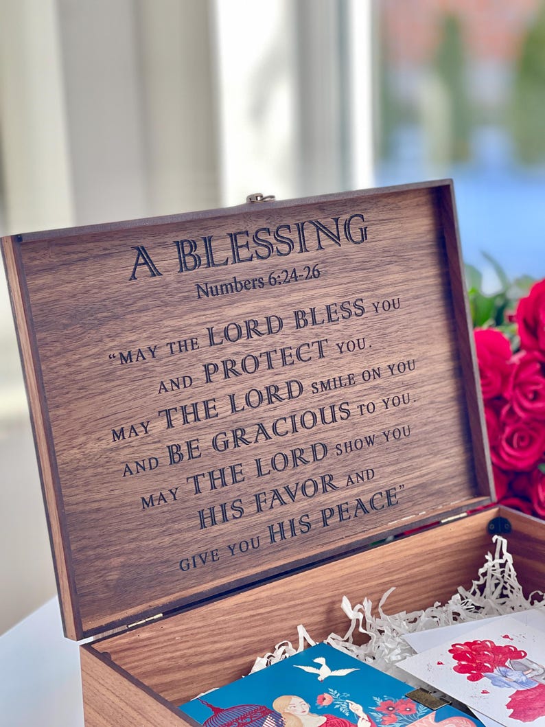 Personalized Memory Wooden, Keepsake Gift Box Valentine Christmas Day ...