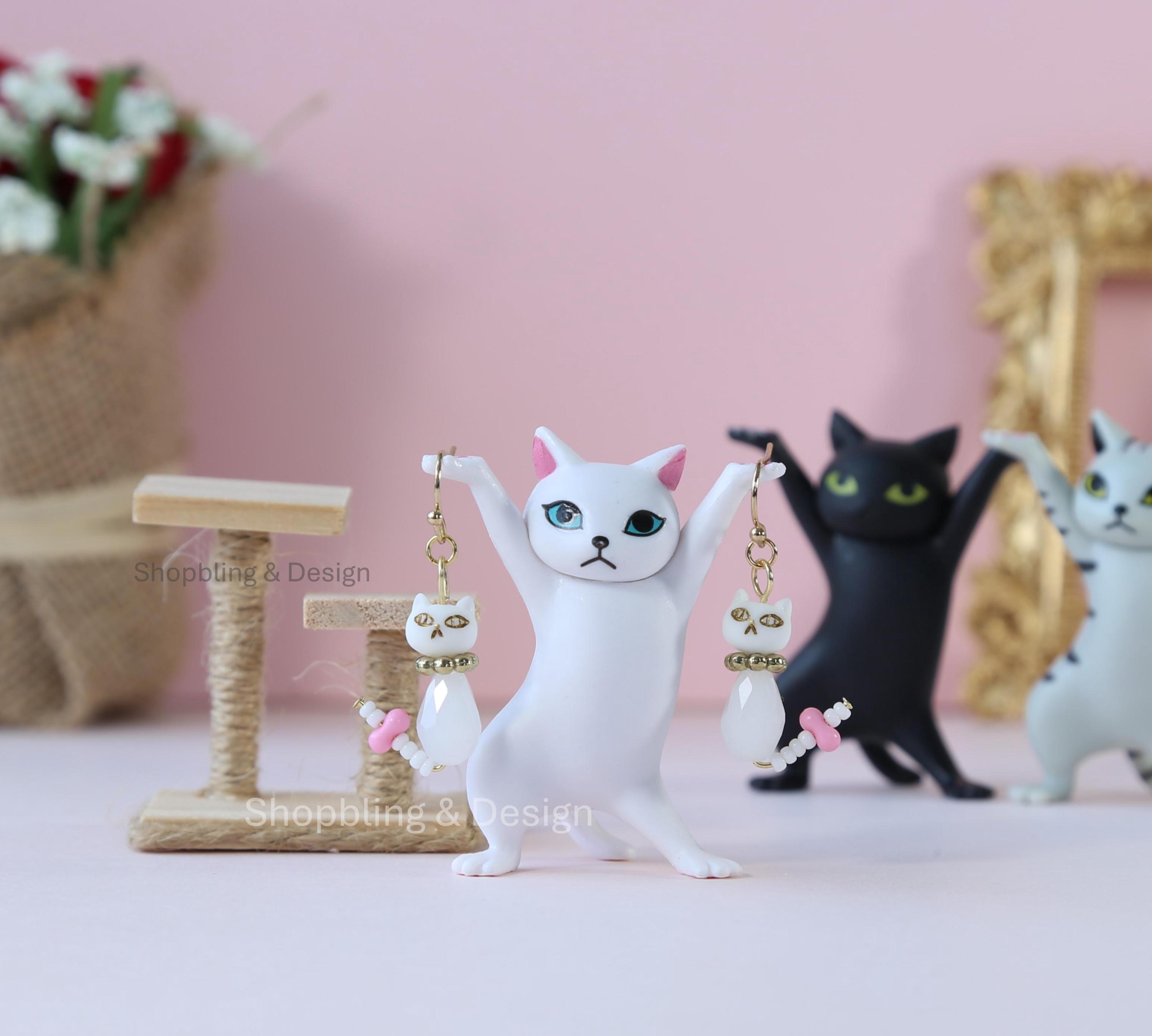 Lightweight Cat Dangle Earrings: Fun Cat Lover Jewelry Gifts - Etsy
