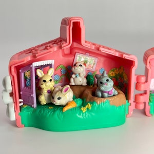 1995 Rare HTF Littlest Pet Shop Hop N Go Bunnies With Garden Hutch 100% ...