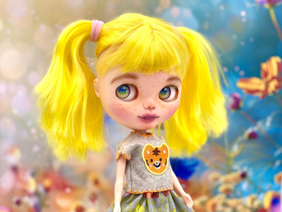 Custom Blythe Doll With Licca Style Body and Yellow Hair OOAK Blythe ...