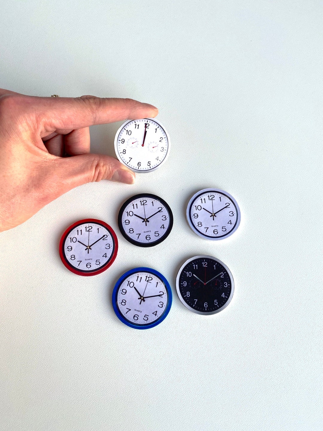 Miniature Modern Wall Clock for Dollhouse Diorama Study Kitchen Room ...