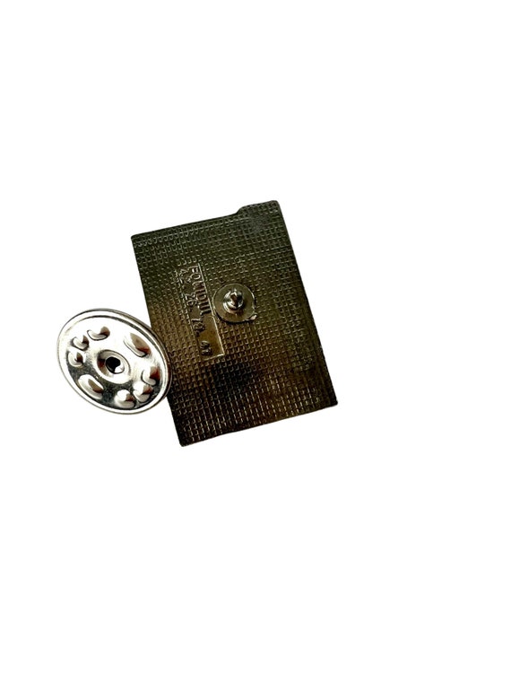 Vintage NINTENDO GAMEBOY Enamel Pin Badge Rare Gaming… - Gem