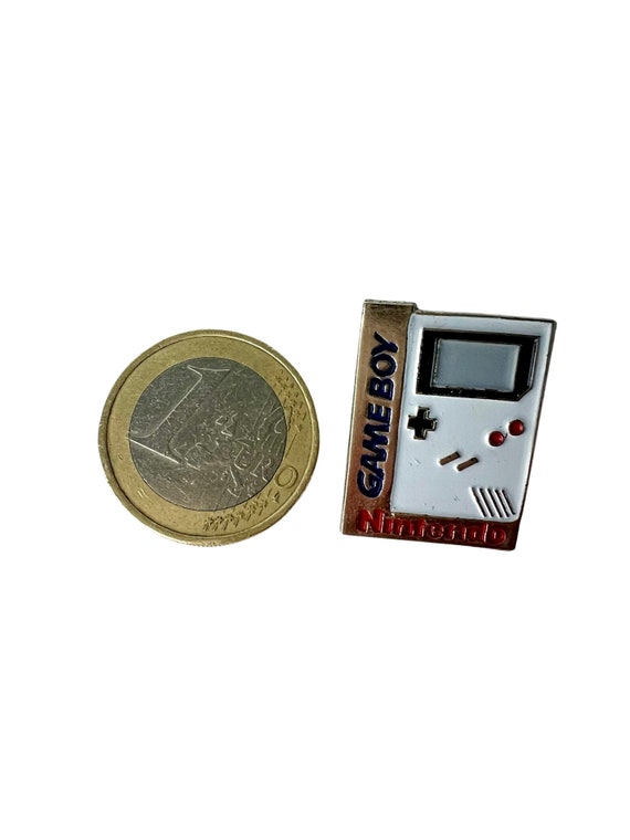 Vintage NINTENDO GAMEBOY Enamel Pin Badge Rare Gaming… - Gem