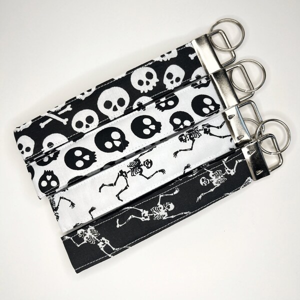 Horror Best Friend Keychain - Etsy