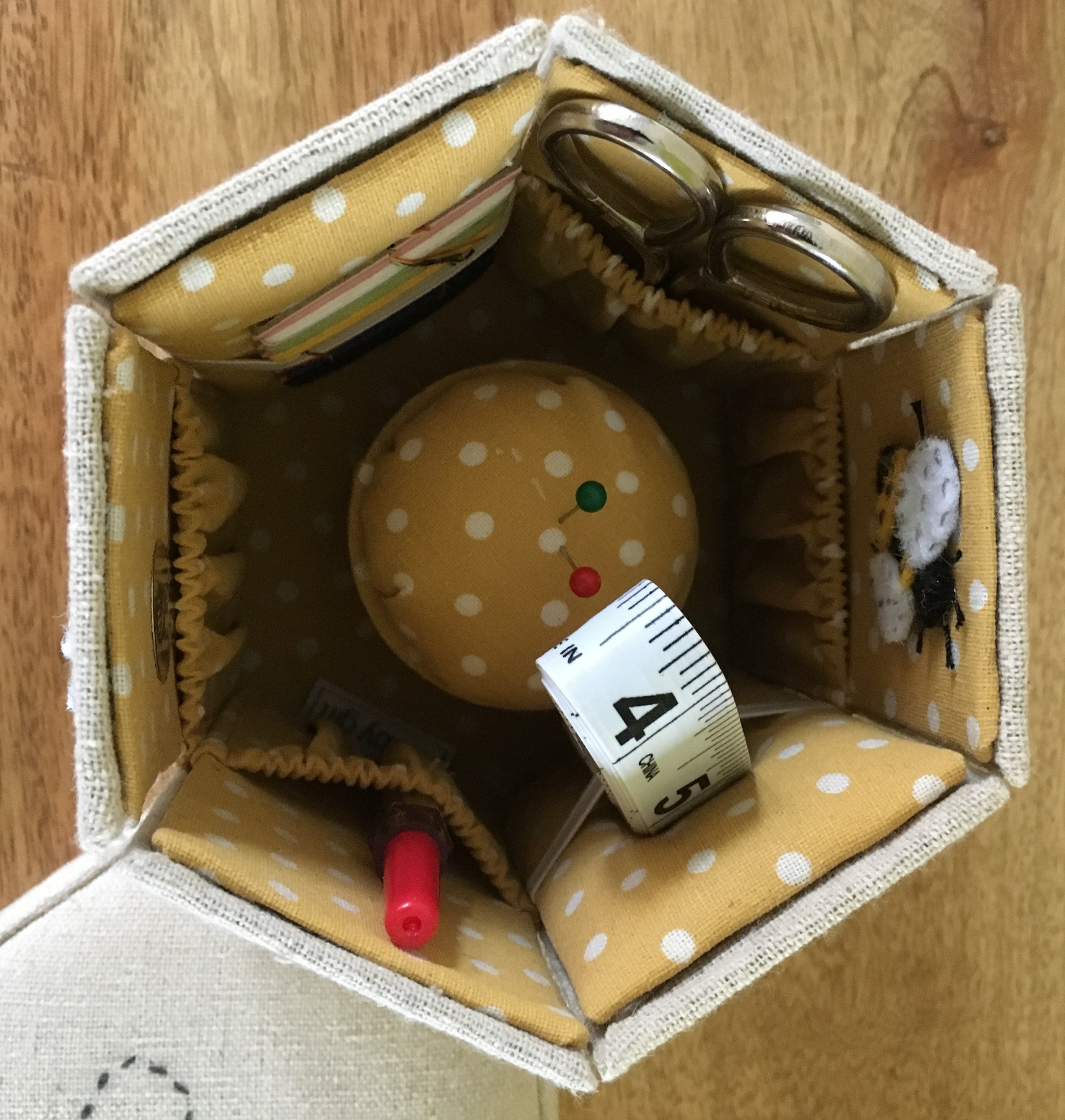 BEE SEWING KIT Victorian Applique Bee Design Hexagon Shape - Etsy